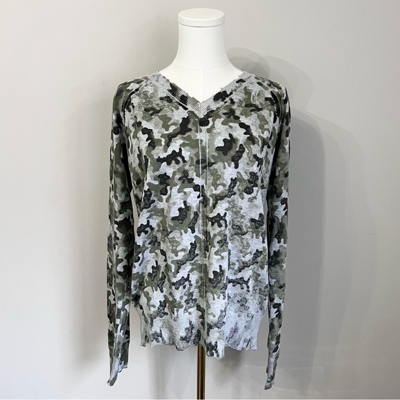 Elan | Sweaters | Elan 0 Cotton Distressed Camo Print Sweater Size L ...